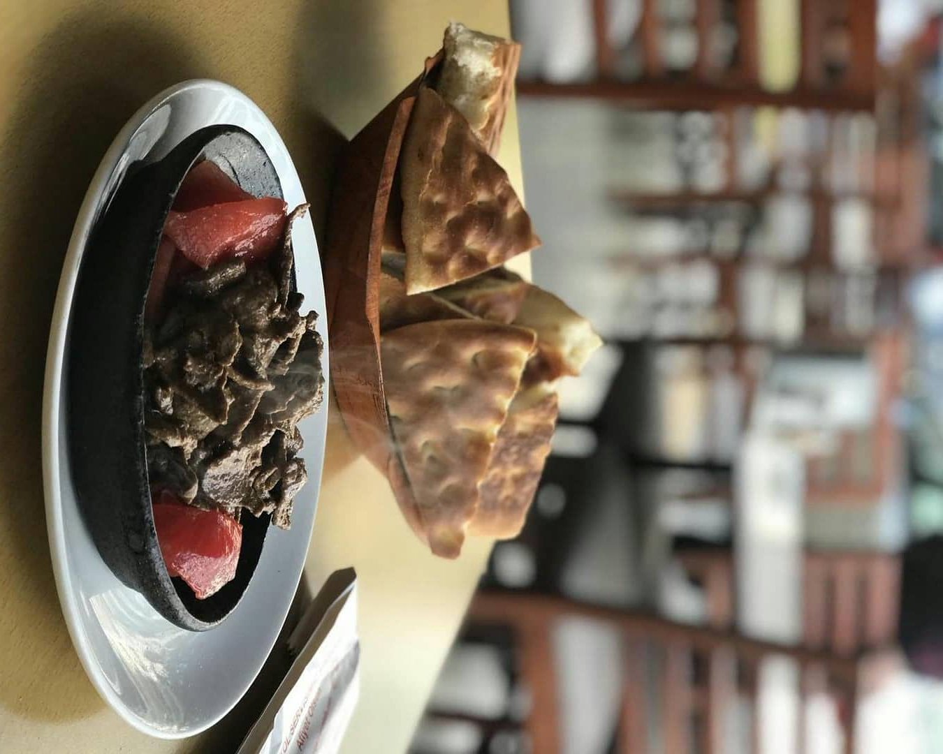 Ciğerci Mustafa'nın Yeri Rezervasyon | İzmir Mekan Rehberi